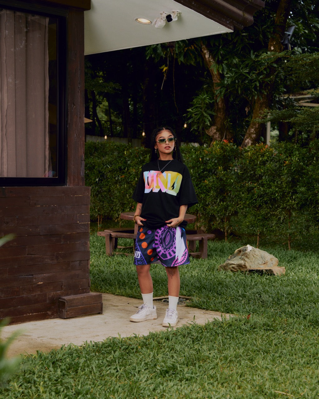 UND LOGO Blend Tee in Black – UNDRAFTED