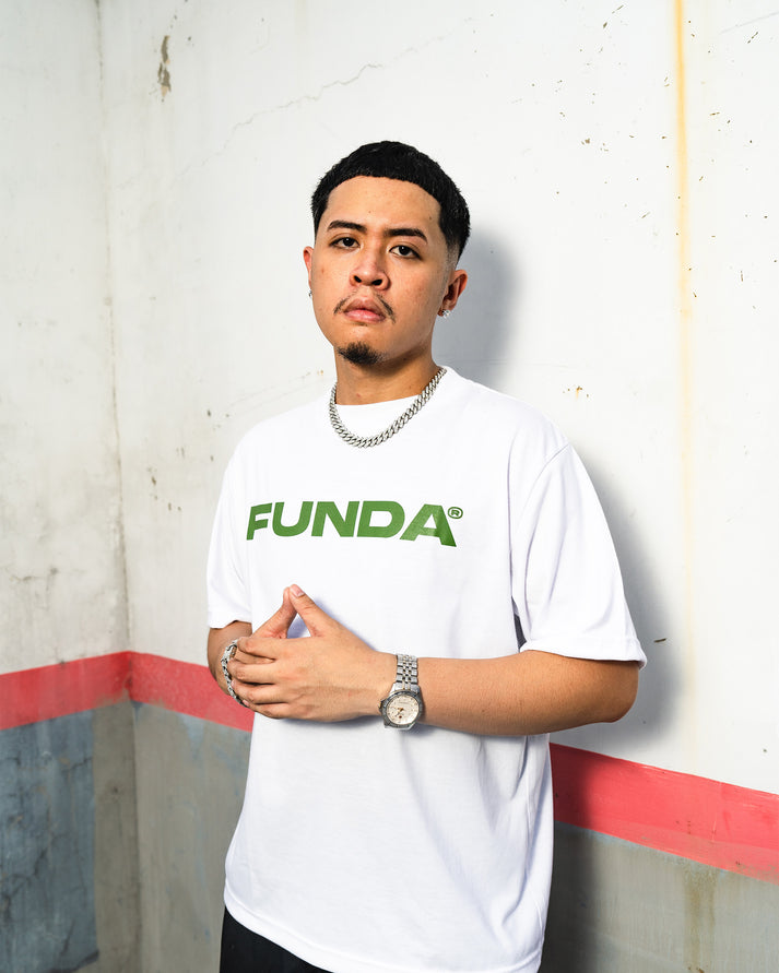 FUNDA athlētikós Tee in White – UNDRAFTED