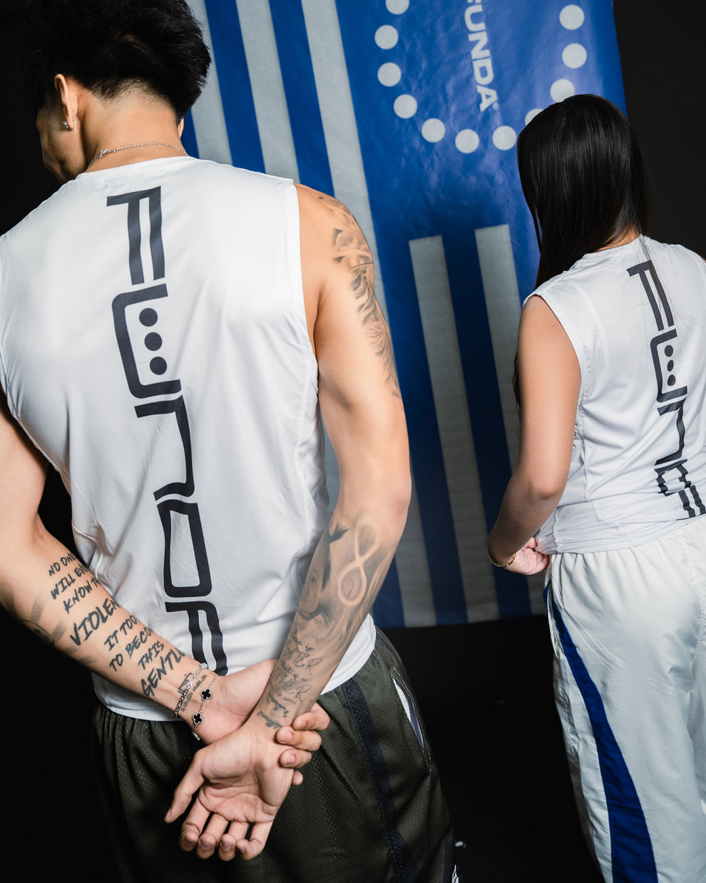 FUNDA athlētikós Compression Shirt in White – UNDRAFTED