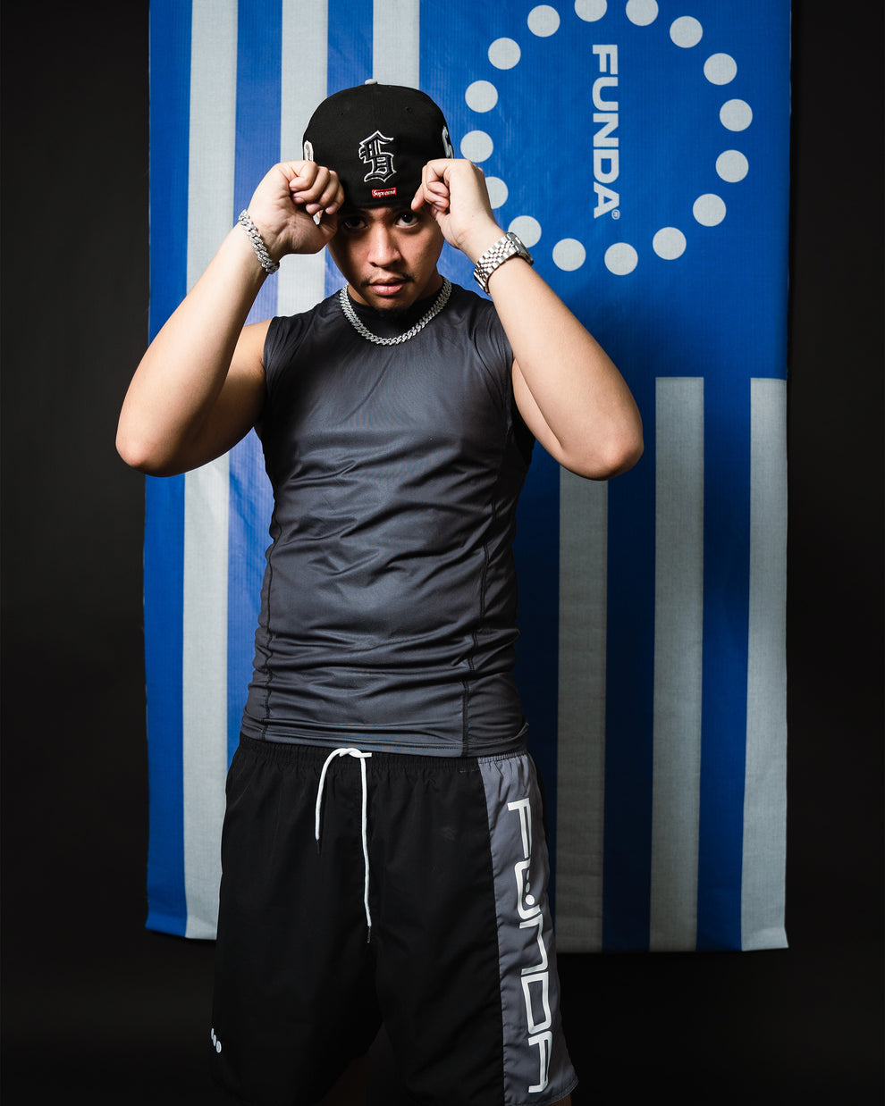 FUNDA athlētikós Compression Shirt in Black – UNDRAFTED